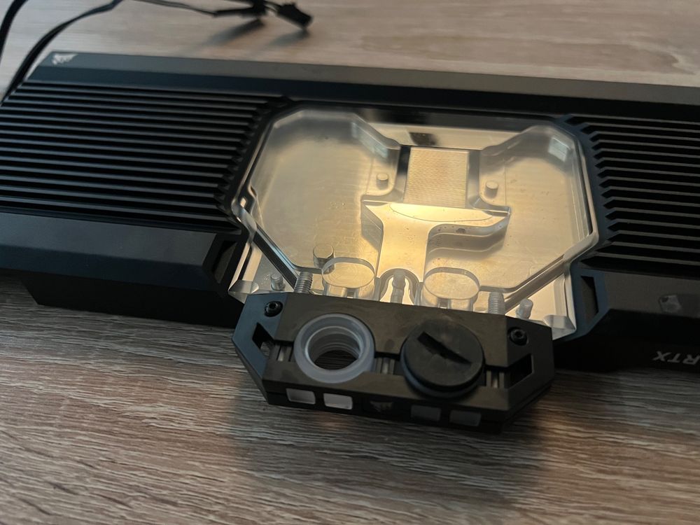 Waterblock Corsair msi Ventus Rtx 3080 3090 (Gebraucht) in Fribourg für CHF 80 – mit Lieferung ...