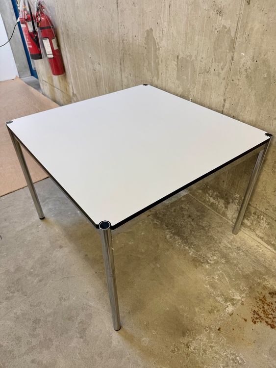 USM Haller Quadratischer Tisch (100x100 cm) Maximum 4 Tische (Gebraucht) in Zürich für CHF 180 ...