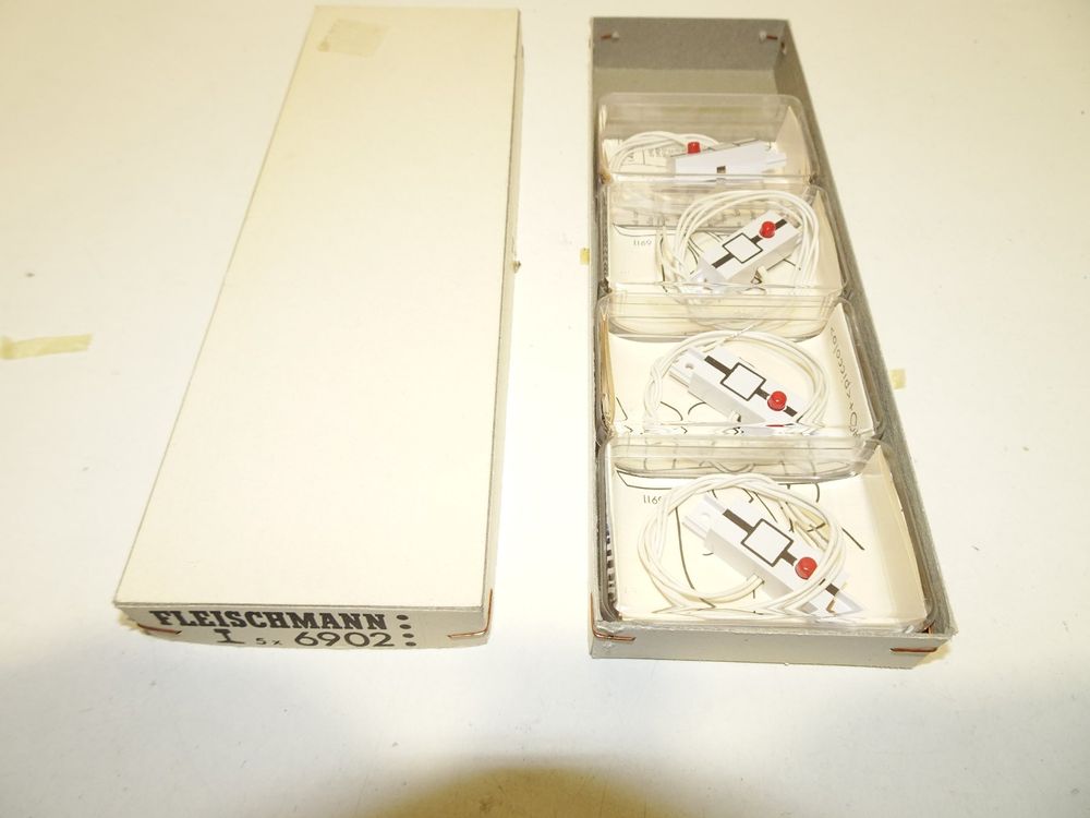 4 Fleischmann Stell und Schaltpult Stellwerk 6902 | Kaufen auf Ricardo