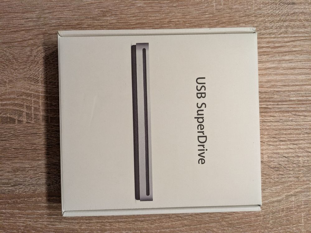 Apple Superdrive (Neu (gemäss Beschreibung)) in Losone für CHF 50 – mit ...