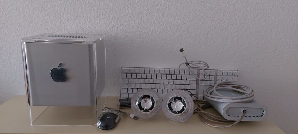 MAC Cube mit Tastatur, Maus und Lautsprecher (Gebraucht) in Hünenberg ...