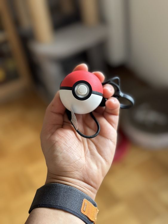 Pokéball Plus (Neu (gemäss Beschreibung)) in Genève für CHF 40 – mit ...