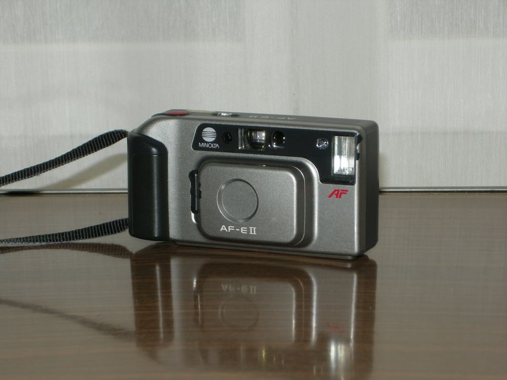 Minolta AF-E II / 35mm Analoge Point and Shoot Kamera (Gebraucht) in ...
