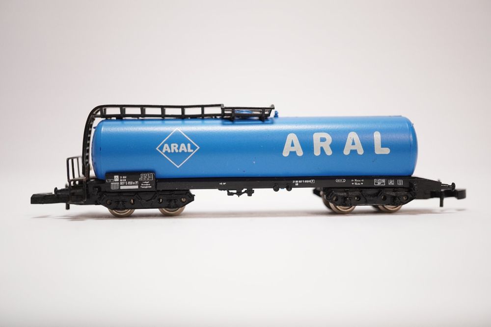 e33 Märklin 8627 DB Tankwagen Aral 4-achsig (Gebraucht) in Thun für CHF 11 – mit Lieferung auf ...