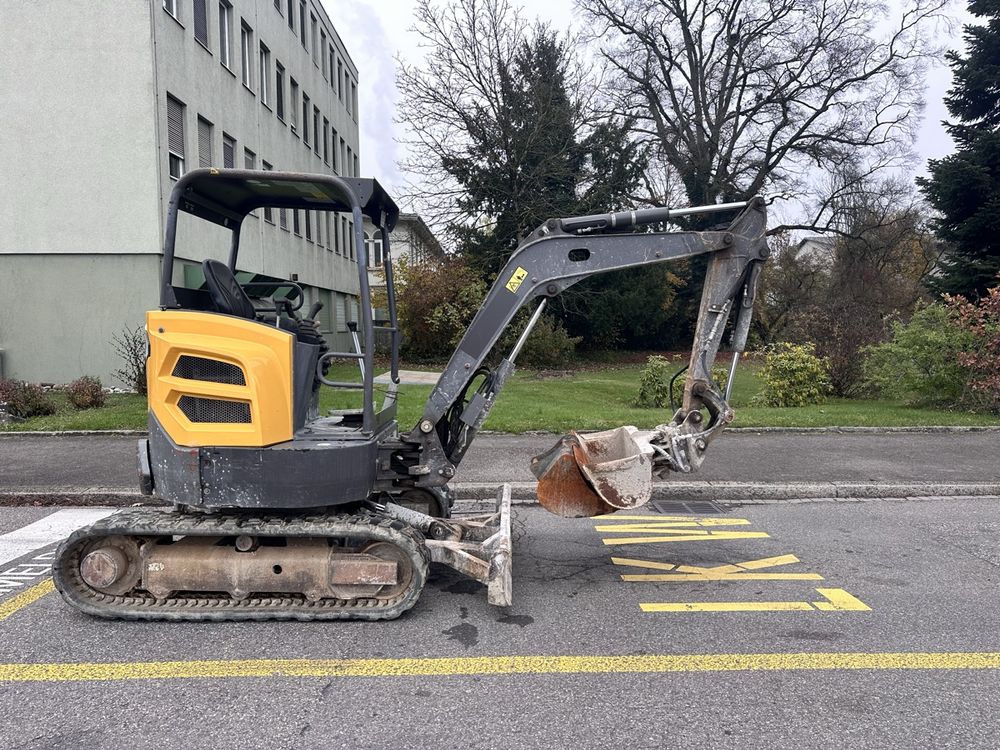 Bagger Volvo 2,5 t (Gebraucht) in lyssach für CHF 14500 – nur Abholung ...