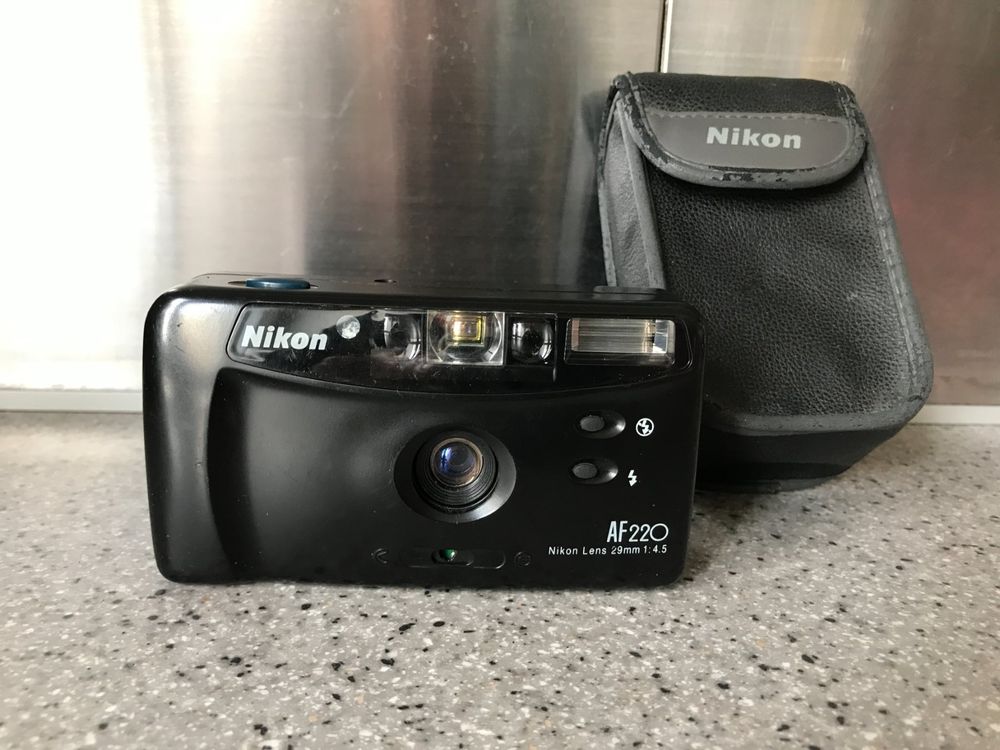 Nikon AF220 (Defekt) in Petit Lancy für CHF 8 – mit Lieferung auf ...