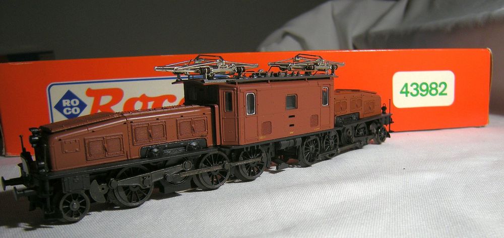 Roco 43982 SBB Ce 6/8 II Krokodil, Gotthard 3 Wagen Set, AC (Neu (gemäss Beschreibung)) in ...