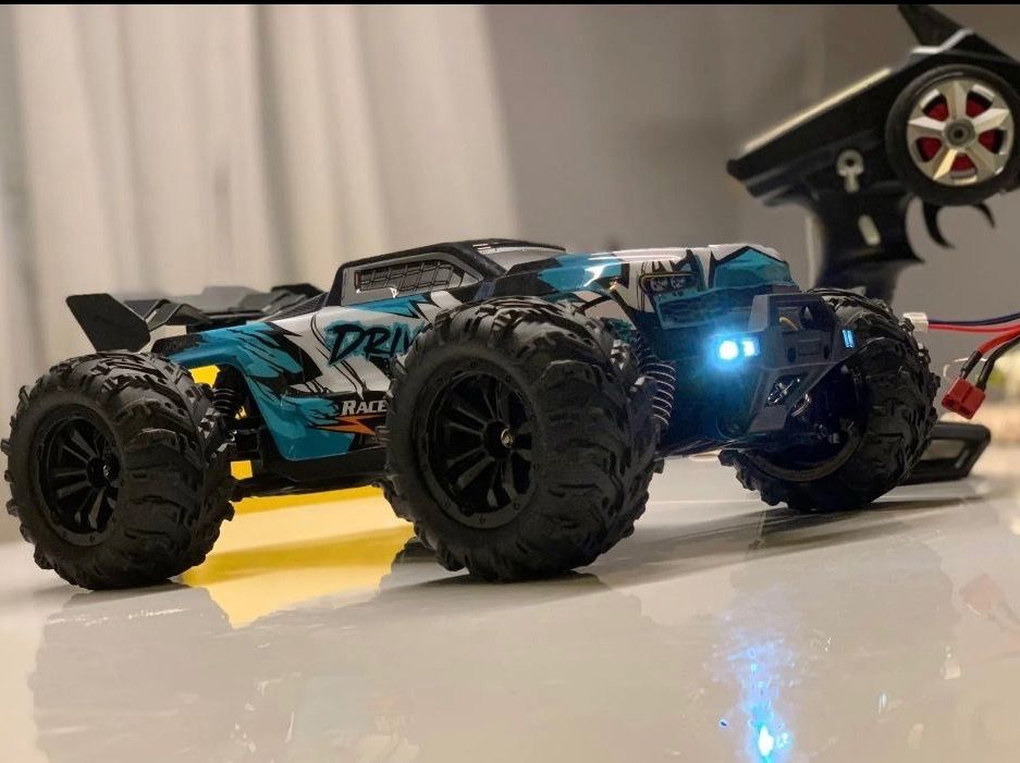 RC Car 4 Rad Antrieb Bürstenloser Motor | Kaufen auf Ricardo