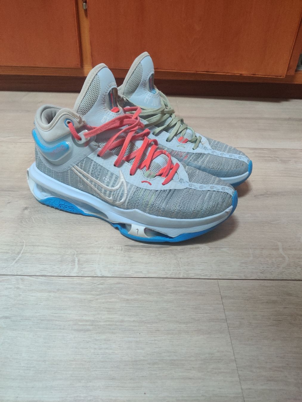 Nike gt Jump 2 Basketball Shoes, Size 42. Shipping 8 fr.- (Gebraucht ...
