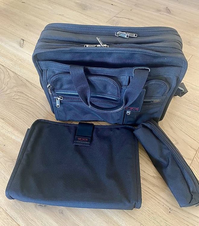 TUMI ALPHA 3 Laptop-Tasche NP 760 (Gebraucht) in Ebikon für CHF 149 – mit Lieferung auf Ricardo ...
