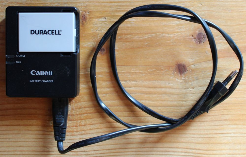 Canon Ladegerät LC-E8E mit Akku Duracell DR9945 (Gebraucht) in ...
