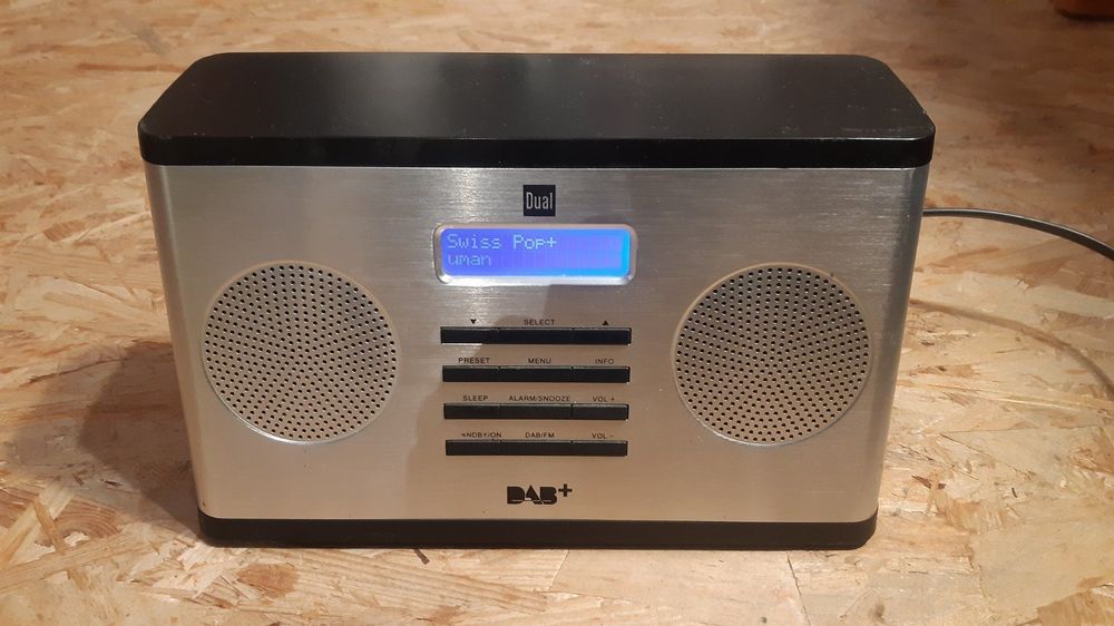 Radio DAB+ Dual DAB 10S (Gebraucht) in für CHF 25 – mit Lieferung auf ...