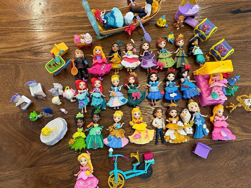 Lot de 43 figurines Disney Princesse et accessoires | Kaufen auf Ricardo