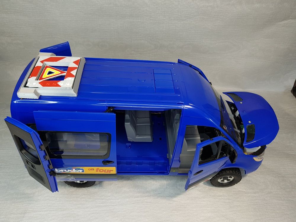 MB Sprinter Transfer 4x4 RC-Modell mit Fahrer (SB-2.2) | Kaufen auf Ricardo