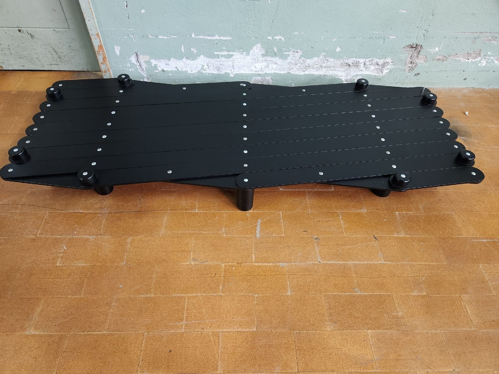 Designer Bett Scheren-Bett 990 von Thut Möbel (Gebraucht) in ...