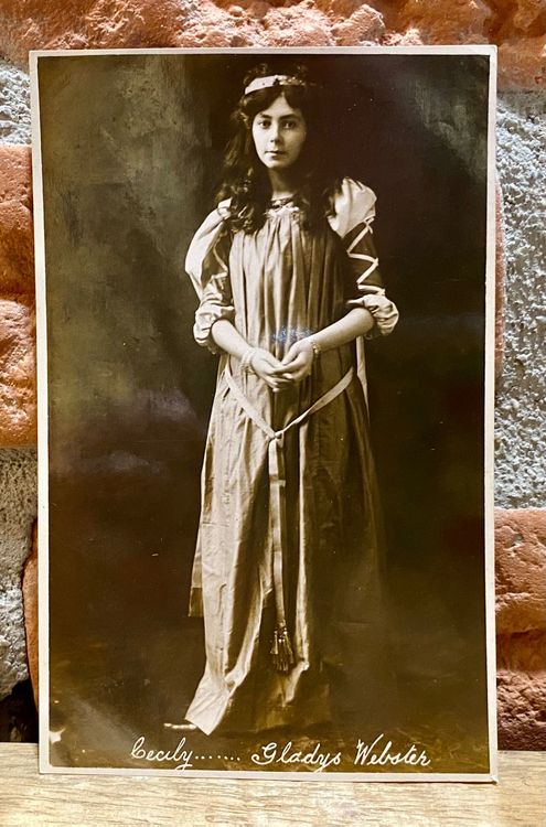 Antike Foto AK - MISS GLADYS WEBSTER - aus England (Gebraucht) in Root für CHF 1 – mit Lieferung ...