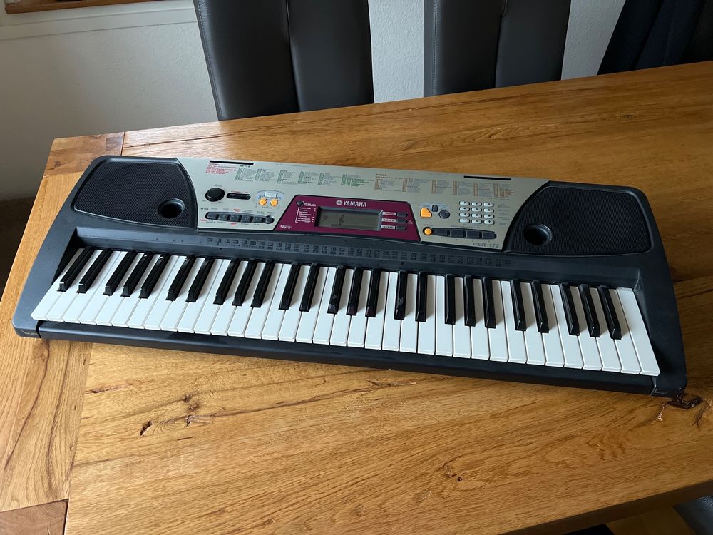 Keyboard Yamaha PSR-172 (Gebraucht) in Basel für CHF 1 – nur Abholung ...