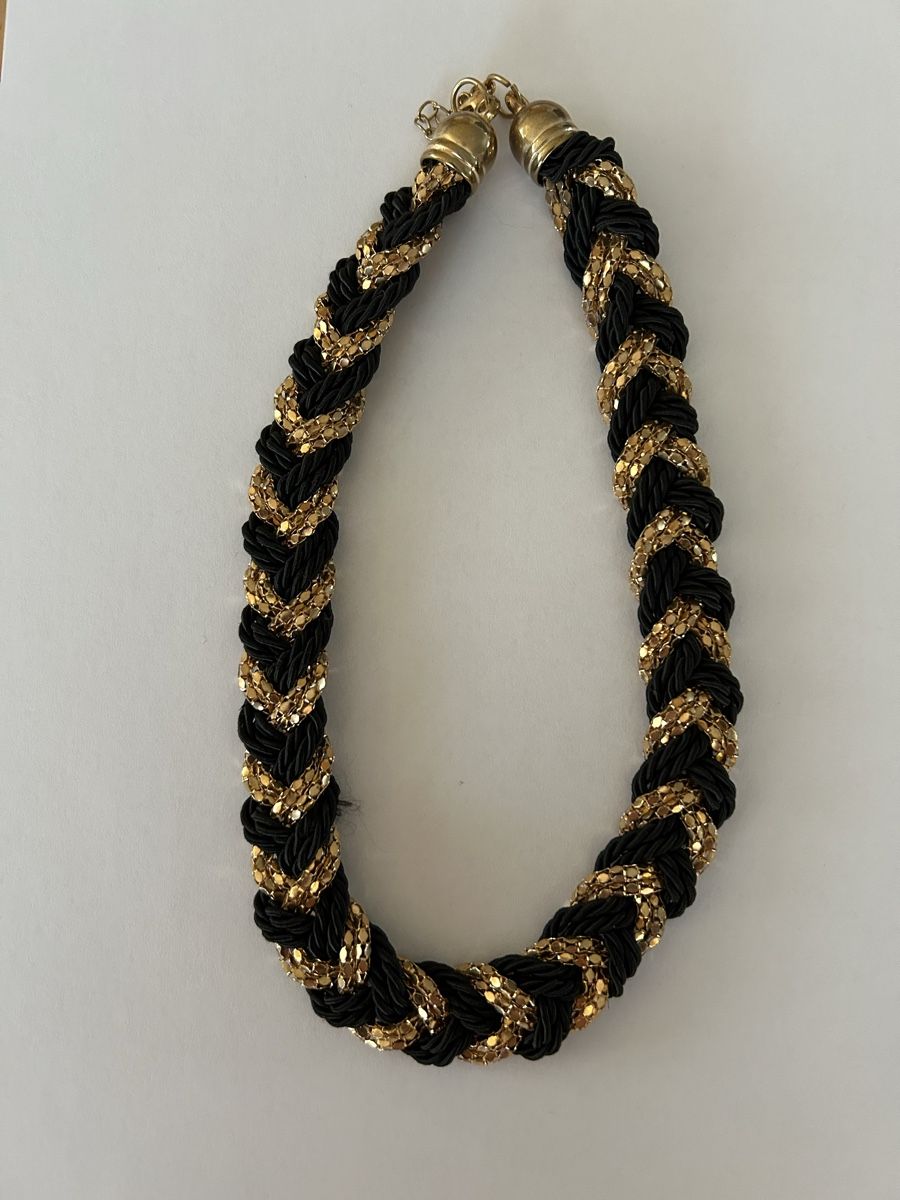 Collier Torsadé fantaisie (Neuf (Voir description)) à Vuisternens ...