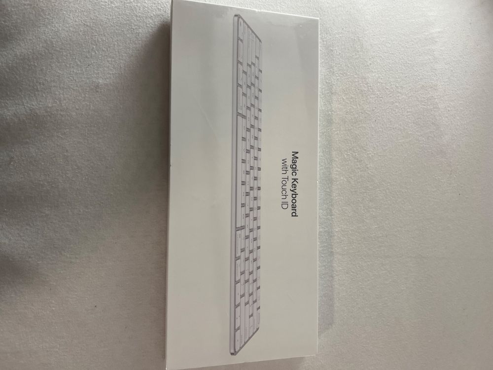 Magic Keyboard Touch ID QWERTY (Neu und originalverpackt) in Aubonne ...