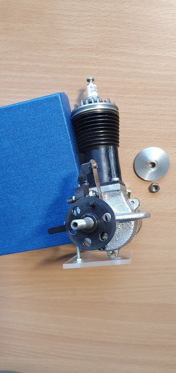 Modellmotor Eisfeld 7.6 ccm Benzin (Neuf (Voir description)) à Grosswangen pour CHF 251 – avec ...