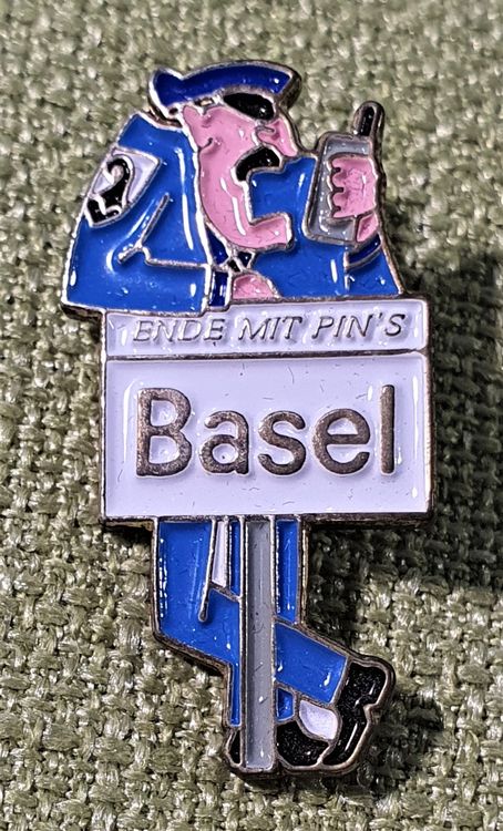 O442 - Pin Basel Polizei - Ende mit Pin's Nr. 456 (Gebraucht) in ...