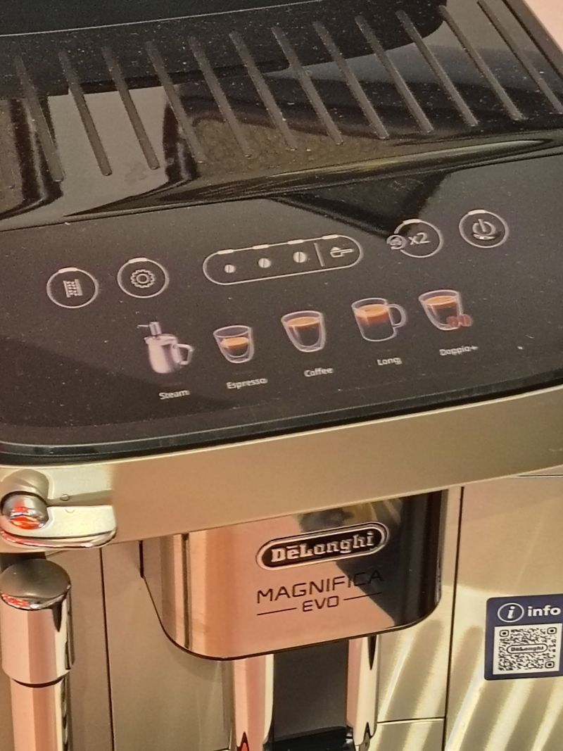 neuwertige de Longhi Magnifica Evo mit Garantie ! (Neu (gemäss ...
