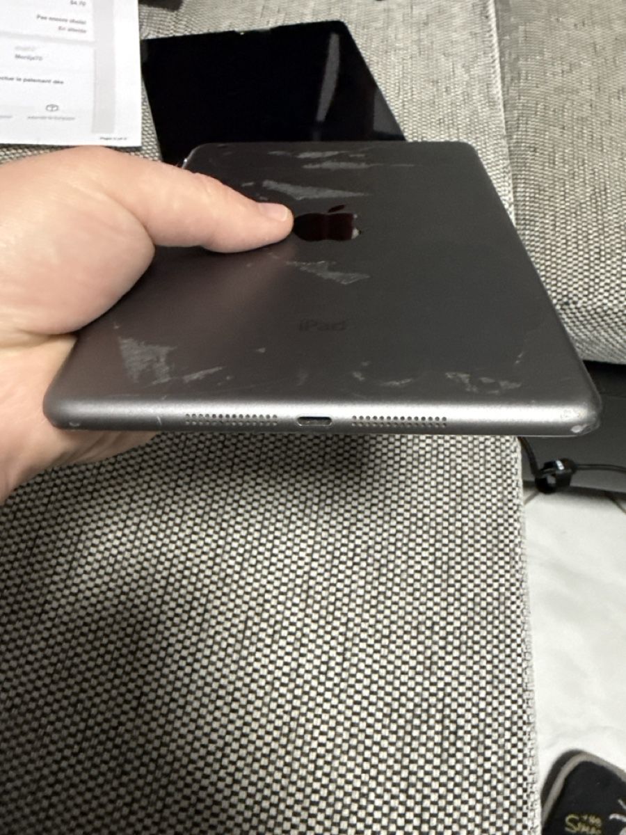 iPad Mini A1432 Black (Défectueux) à Payerne pour CHF 29 – avec ...