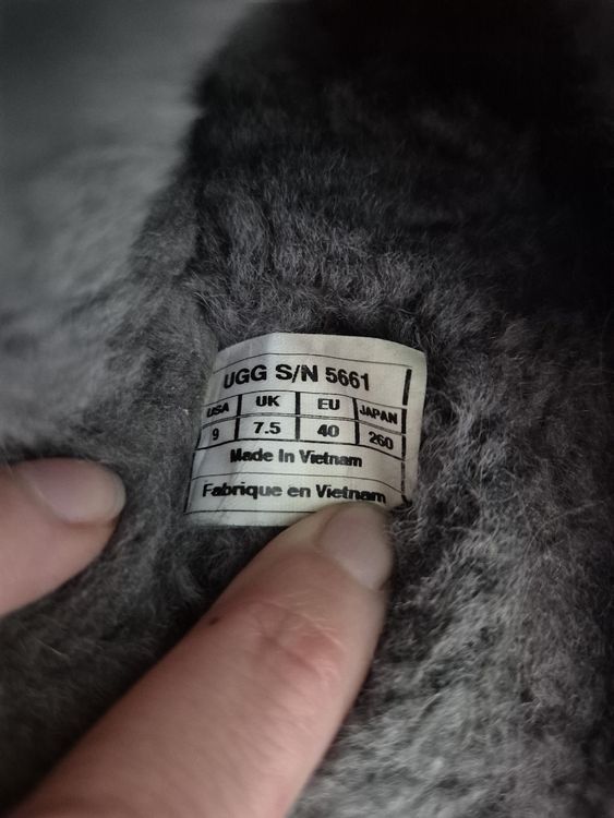 UGG Finken Gr. 40 (Gebraucht) in Studen SZ für CHF 40 – mit Lieferung ...