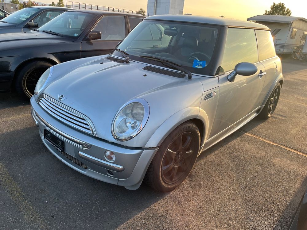 Mini Cooper 1.6 Sport (Gebraucht) in Frauenfeld für CHF 1000 – nur Abholung auf Ricardo kaufen