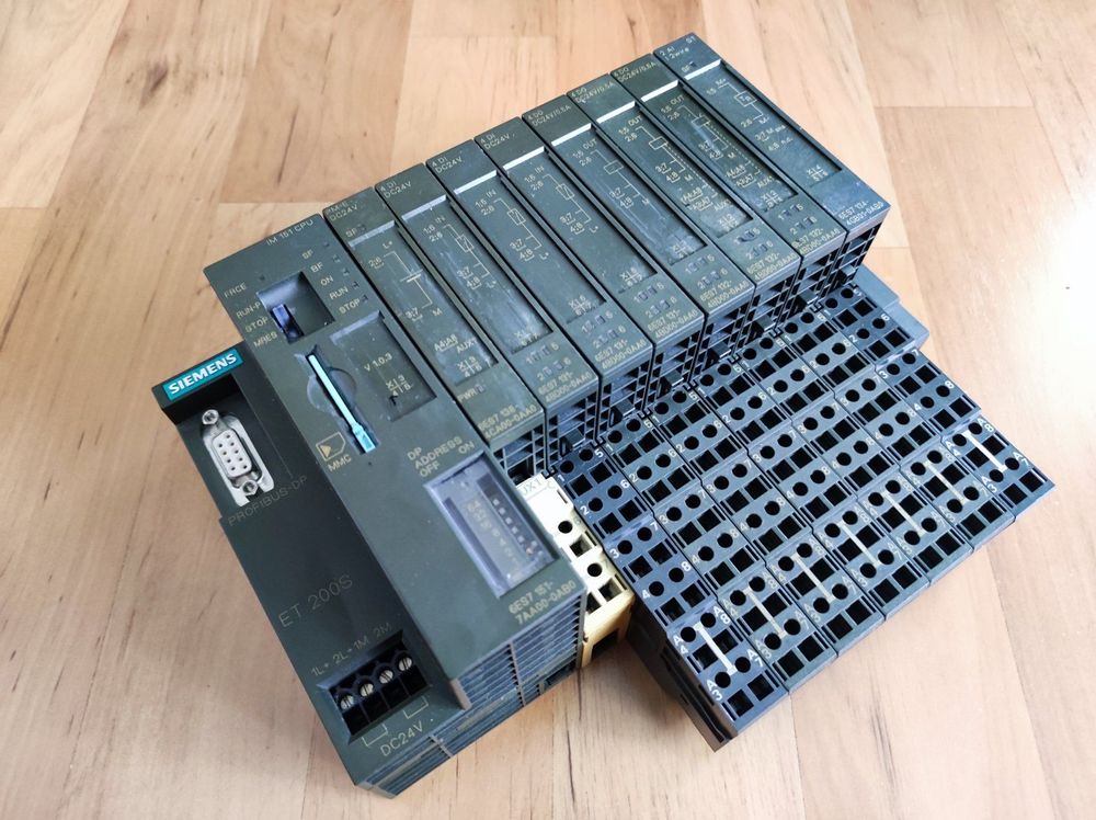Siemens SIMATIC ET200S IM-151 CPU mit I/O Modulen (konvolut) (Gebraucht ...