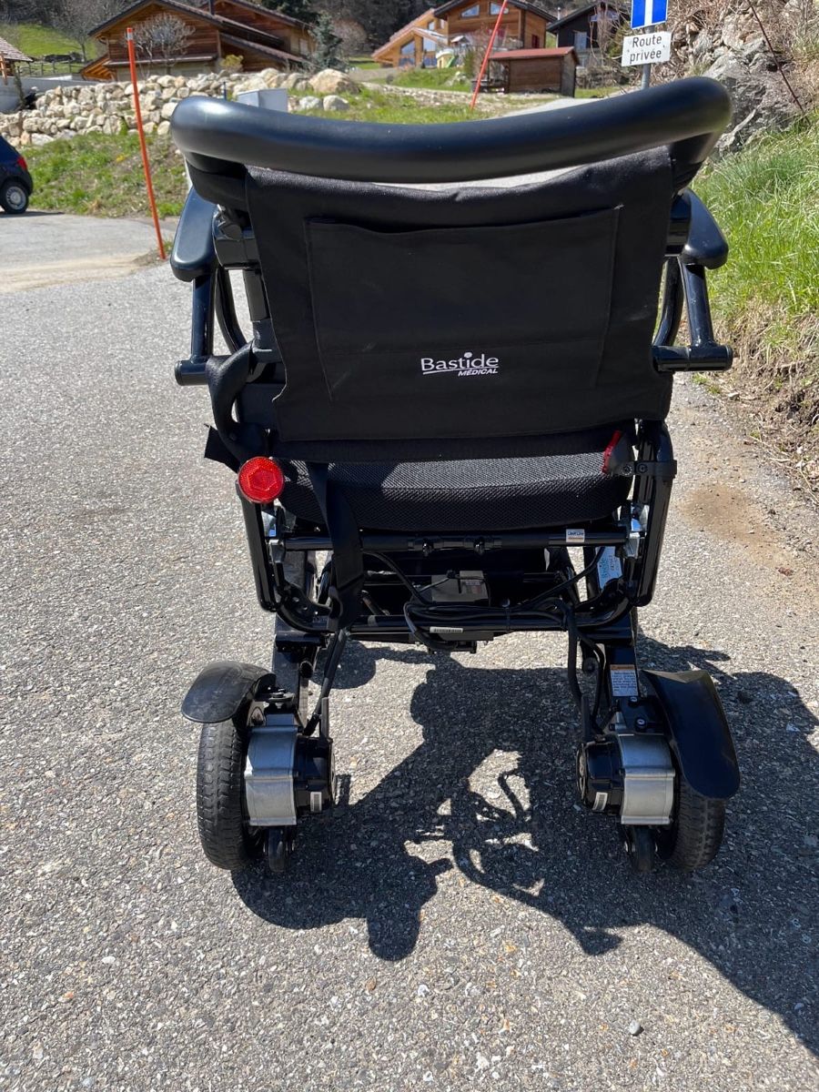 Fauteuil Roulant Electrique TopChair Plume, Léger et Compact (Gebraucht) in Ravoire für CHF 300 ...