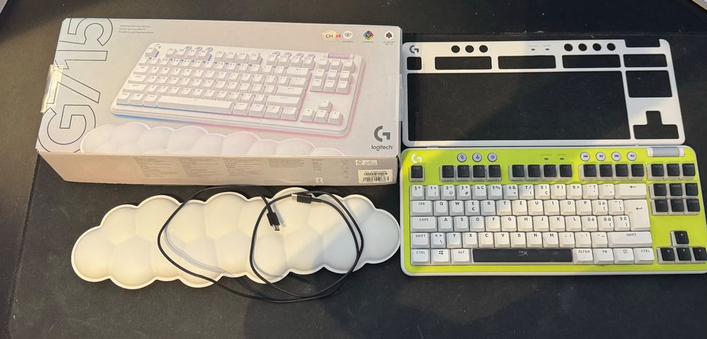 Customized Logitech G715 Lightspeed Wireless Keyboard (Gebraucht) in ...