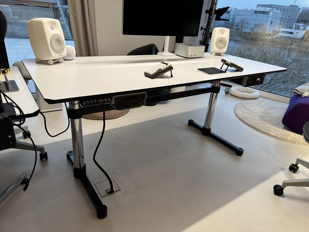 USM Haller Kitos Schreibtisch elektrisch höhenverstellbar (Gebraucht ...