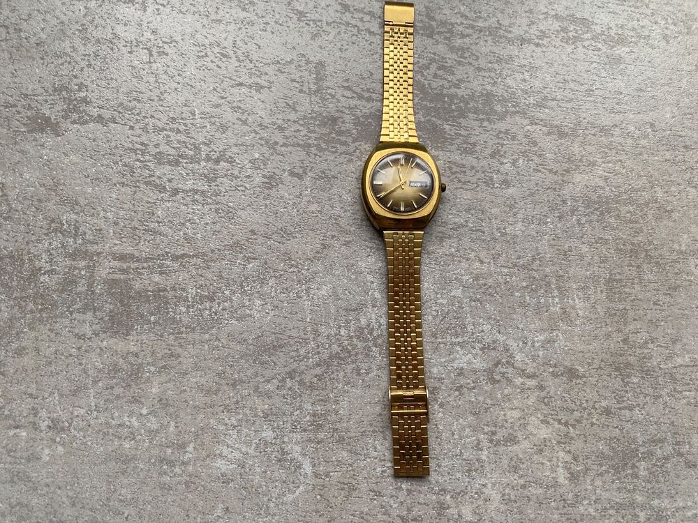 Armbanduhr (Gebraucht) in Bülach für CHF 18 – mit Lieferung auf Ricardo ...