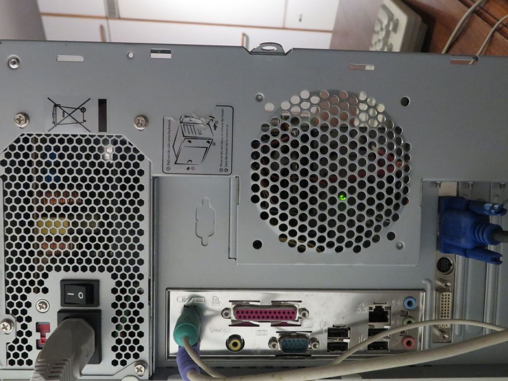 Computer 486 Tower - XP - Retro - Vintage - 6 zusammen | Kaufen auf Ricardo