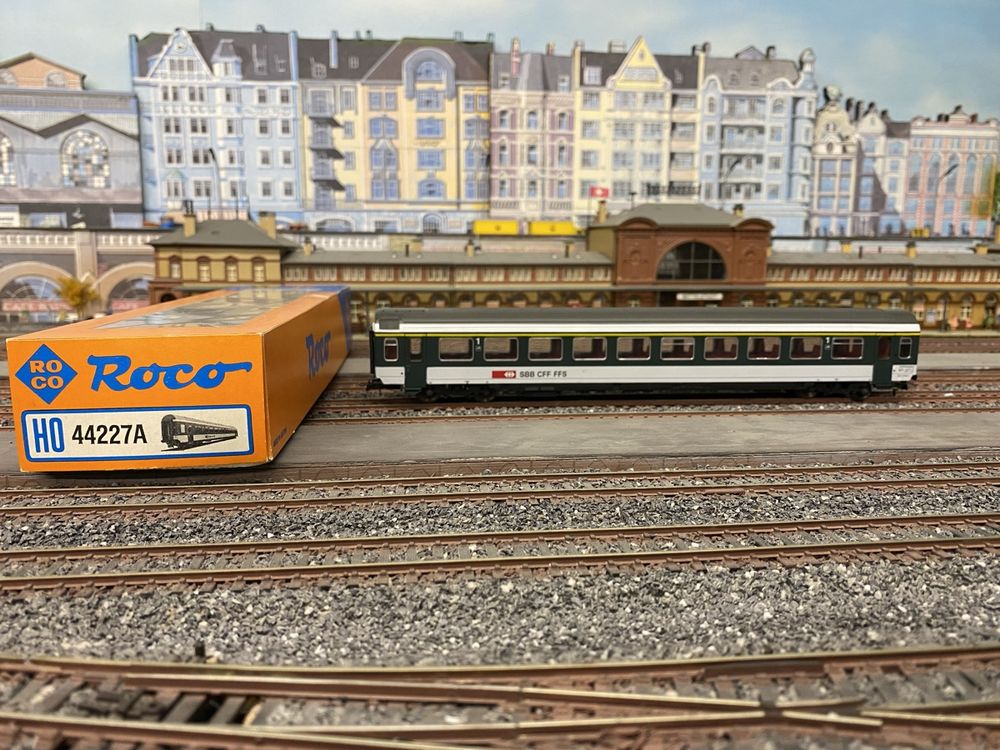 Roco 44227A SBB EW IV Personenwagen 1. Klasse (Gebraucht) in Glattpark ...
