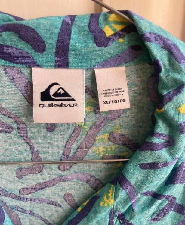 Quiksilver blue and yellow shirt. (Usato) a Basel per CHF 25 – con ...