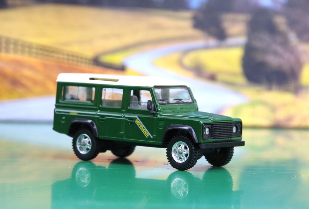 Solido Land Rover Defender 110, 1:43 (Gebraucht) in Frauenfeld für CHF ...