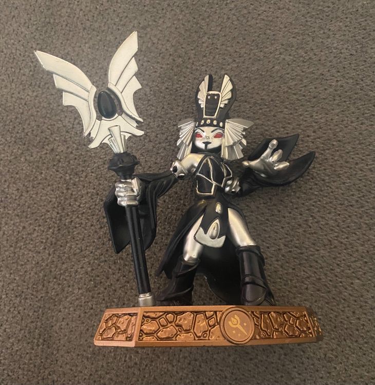Skylanders Dark Golden Queen Figur (Gebraucht) in für CHF 30 – mit ...