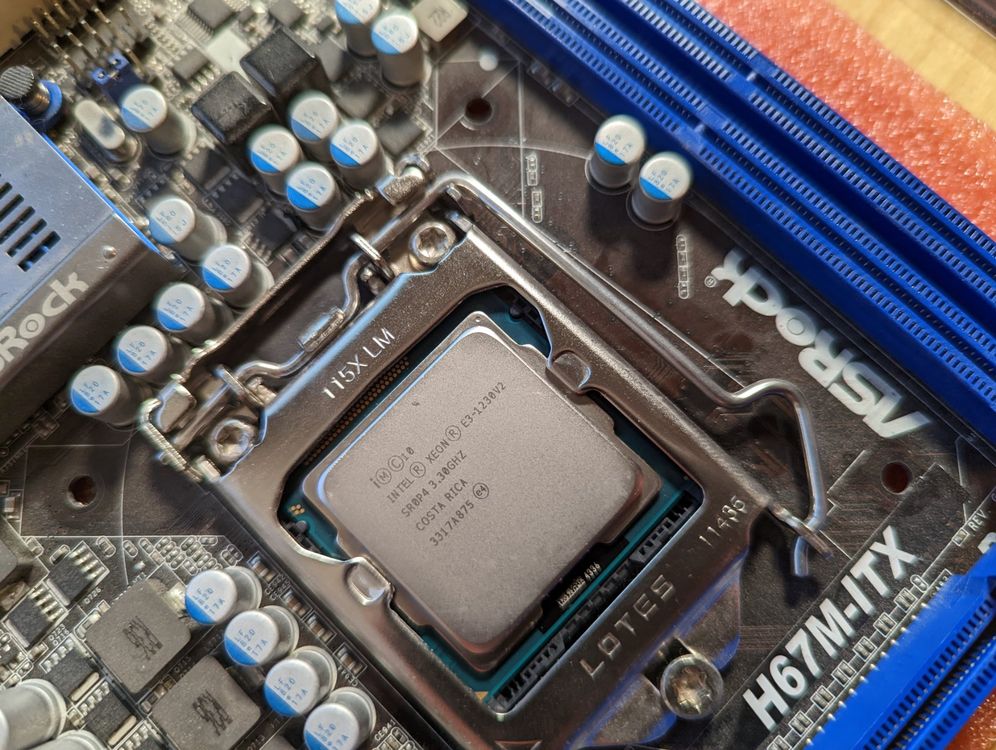 ASRock H67M-ITX (LGA1155) + Intel Xeon E3-1230 v2 CPU (Gebraucht) in ...