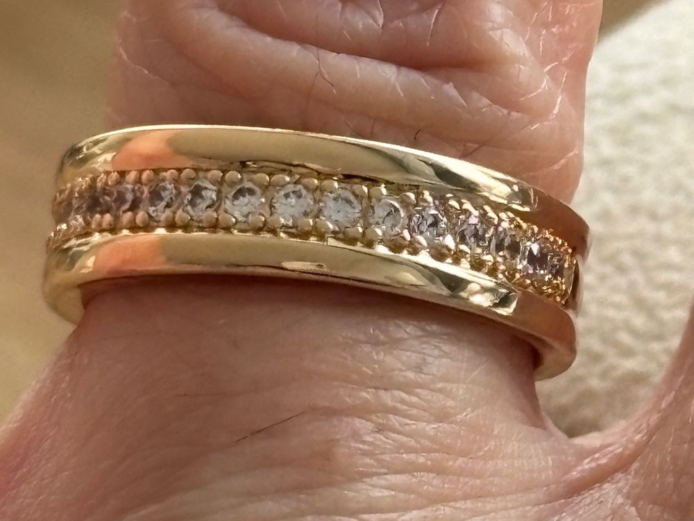 💛Luxus Gr: 17/7 Ring Memoire Zirkonia Farbe Gold (Gebraucht) in Biel ...