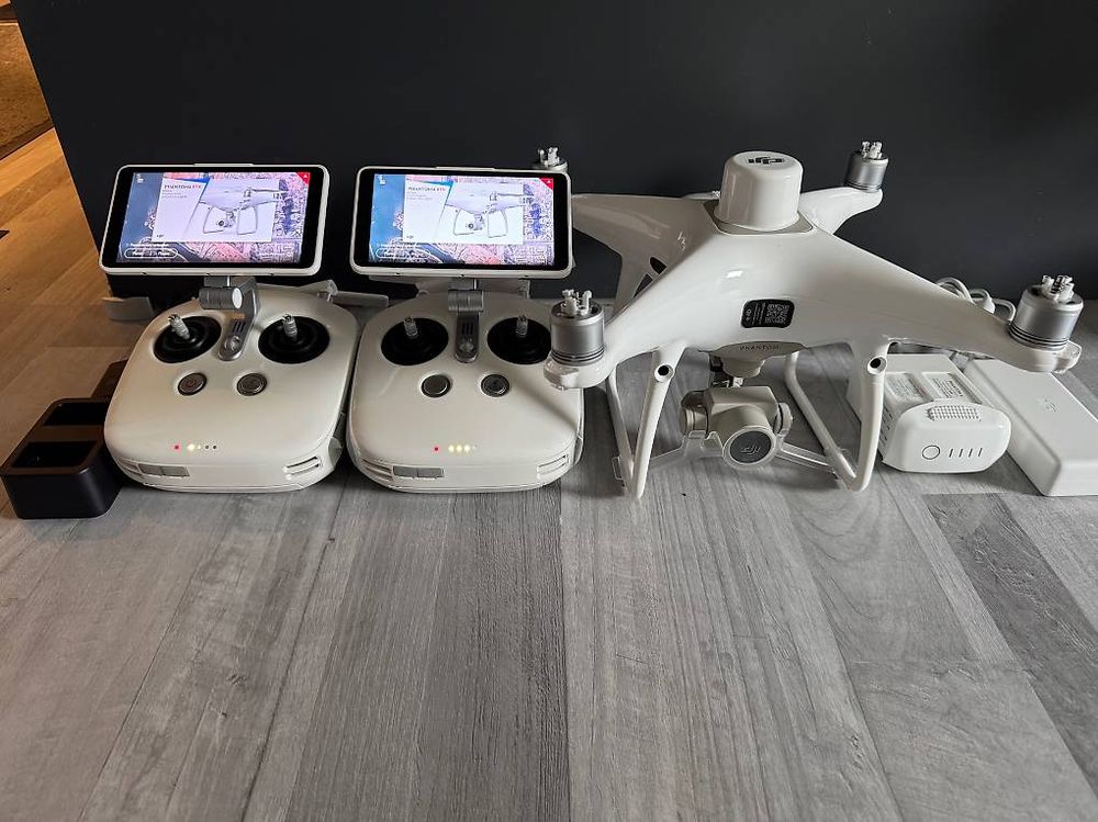 DJI Phantom 4 RTK Drohne mit 2 Transmitter (Gebraucht) in ...