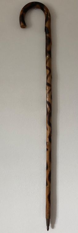 1 Wanderstock, Holz (geformter Ast), lackiert, antik (Gebraucht) in Zürich für CHF 45 – mit ...