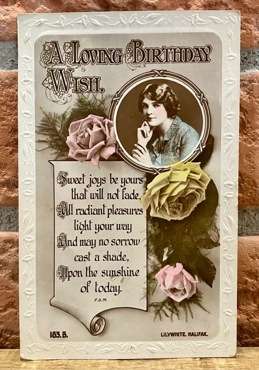 Antike Foto AK Mädchen mit Rosen aus England (Gebraucht) in Root für CHF 1 – mit Lieferung auf ...