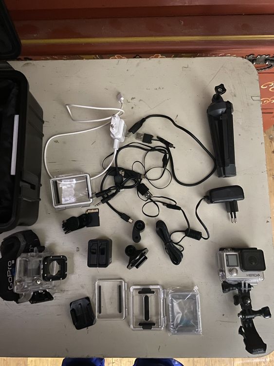Go Pro Hero 4 mit Massiv Koffer und viel Zubehör (Gebraucht) in Muhen ...
