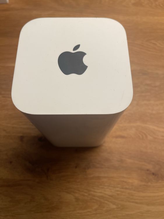 Apple AirPort Extreme Base Station- A1470 (Gebraucht) in Einsiedeln für ...