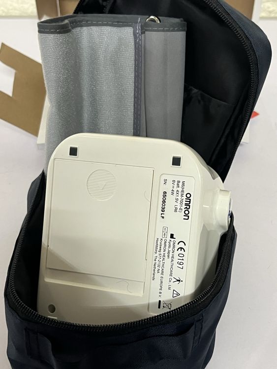 Omron M6 Blutdruckmessgeraet - Top! Komplett! (nik93) (Gebraucht) in ...