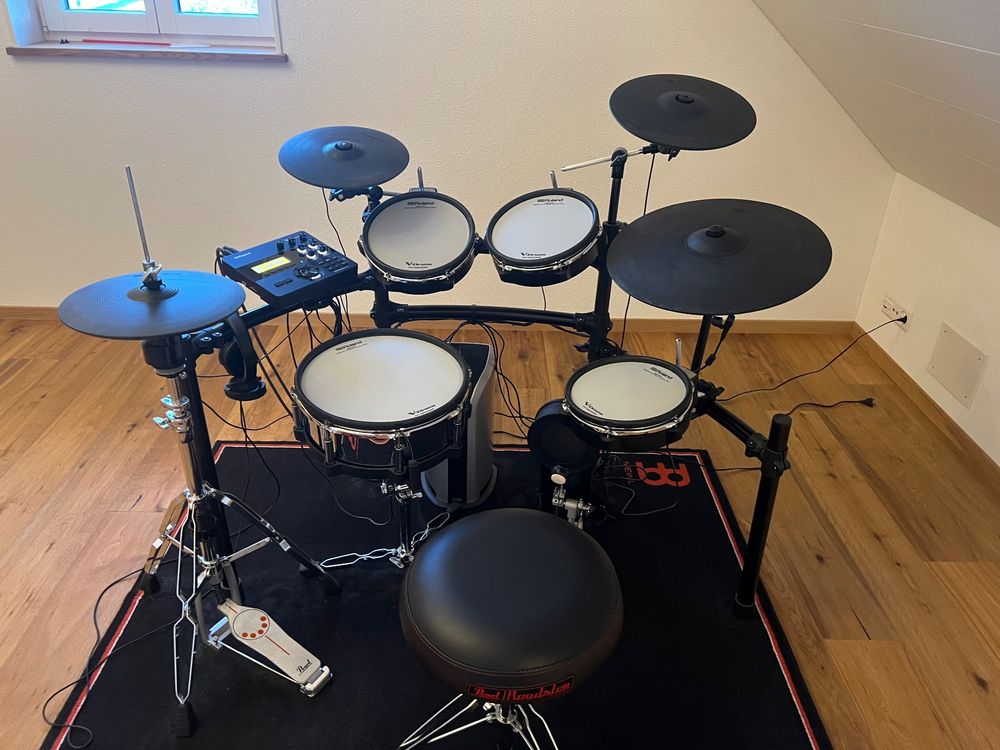 Roland TD-27 KV E-Drum Set (NP 3'500) (Gebraucht) in Aettenschwil für ...