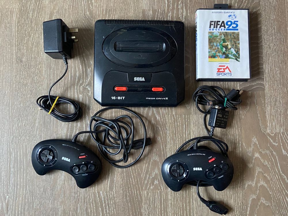 Sega Mega Drive 2 Console, 2 Pads, 1 Game Complete | Kaufen auf Ricardo