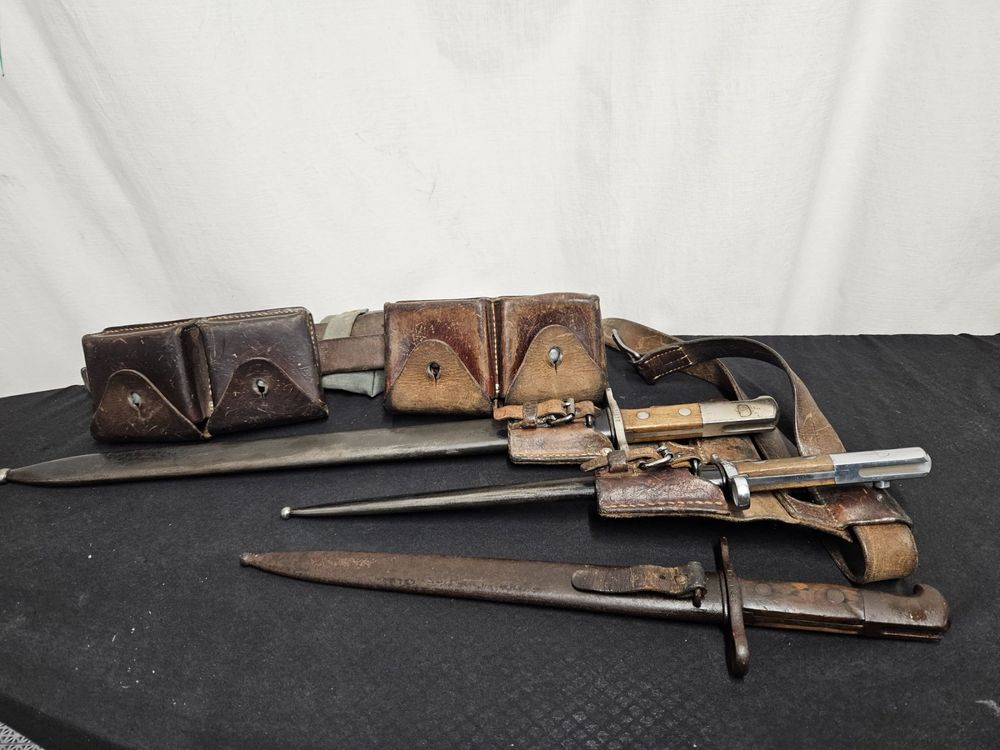 Antike Schweizer Militär Bajonette Faschinenmesser (Gebraucht) in Wolfertswil für CHF 210 – mit ...